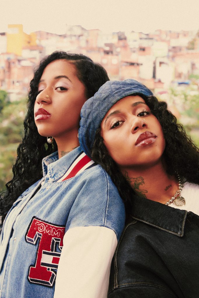 El - As irmãs Tasha & Tracie posam em ensaio exclusivo para a revista ...